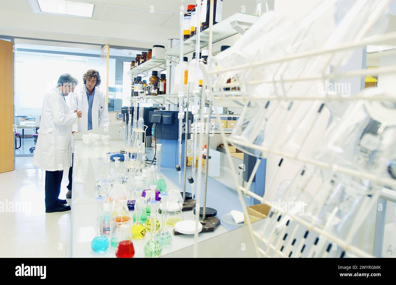 Chemical characterization laboratory Stock Photo - Alamy