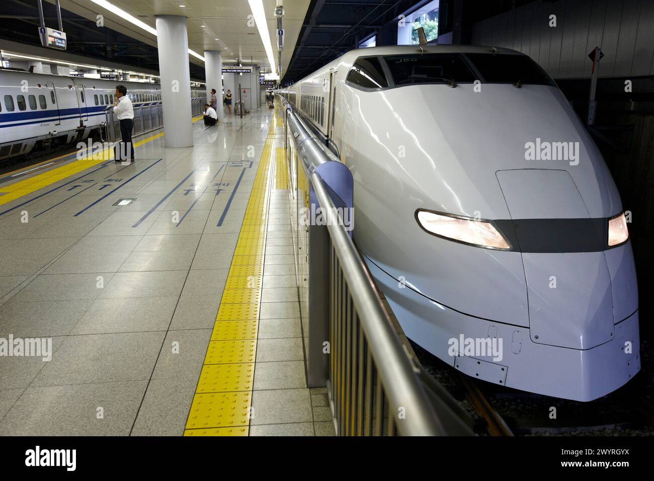 Shinkansen, Railway station, Shinjuku, Tokyo, Japan Stock Photo - Alamy