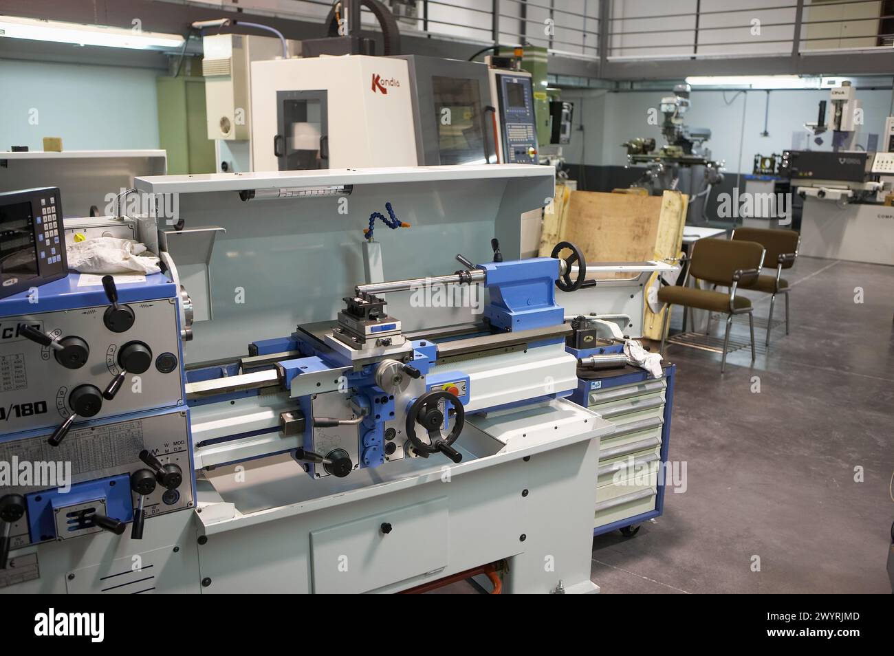 Escuela politécnica hi-res stock photography and images - Alamy