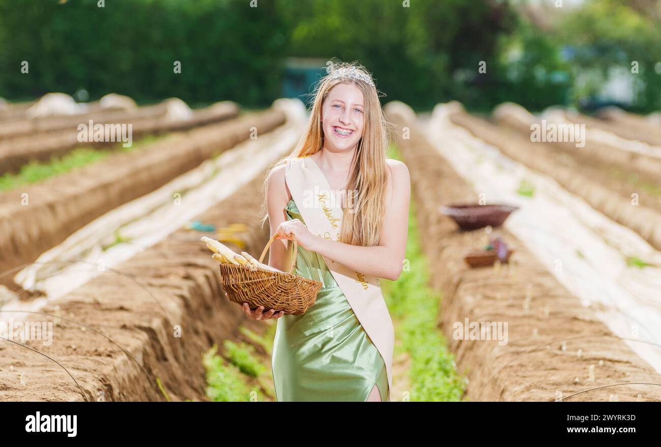 Zwingenberg, Germany. 08th Apr, 2024. Asparagus Queen Lena I, real name ...