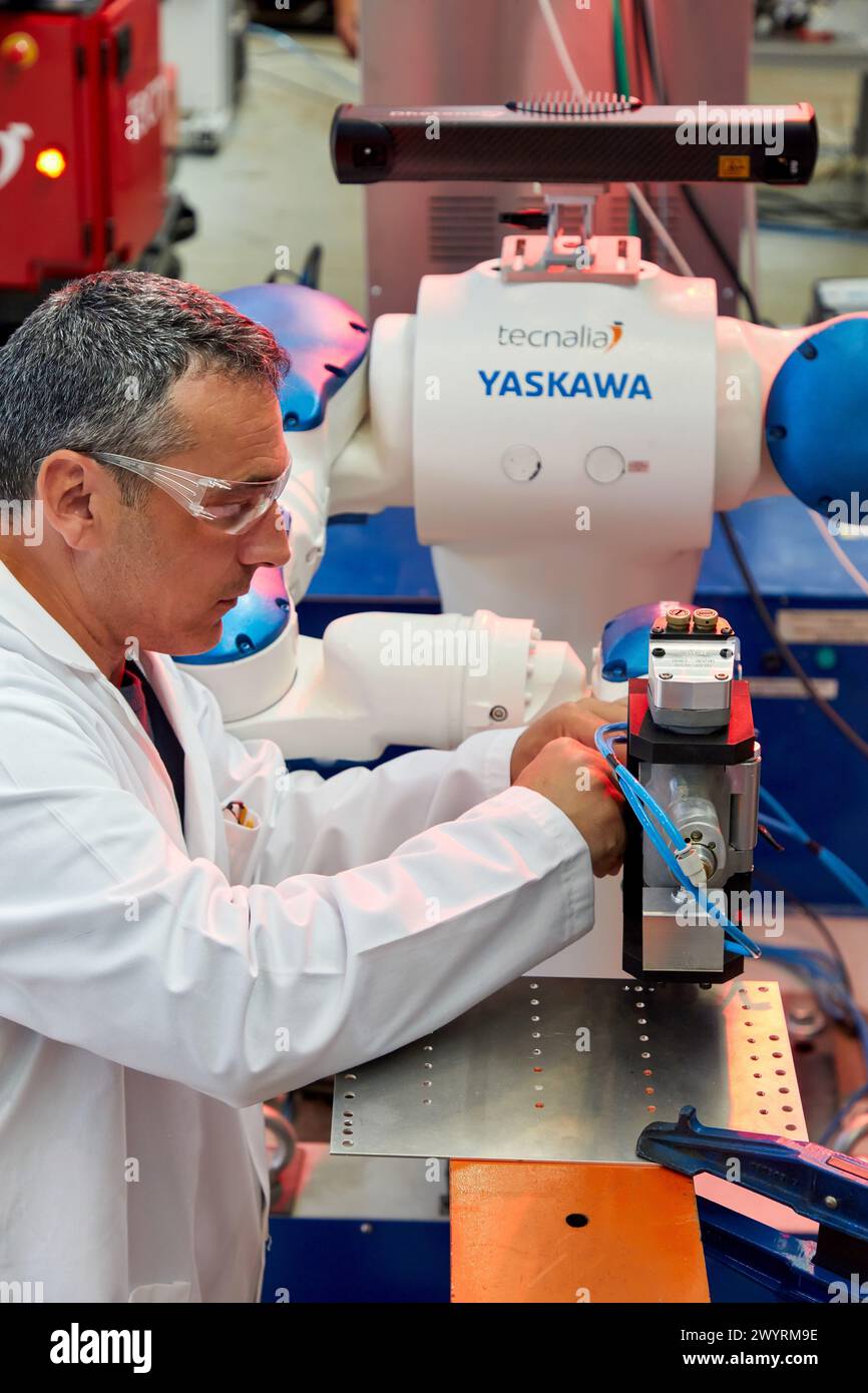 Flexible lines hi-res stock photography and images - Alamy