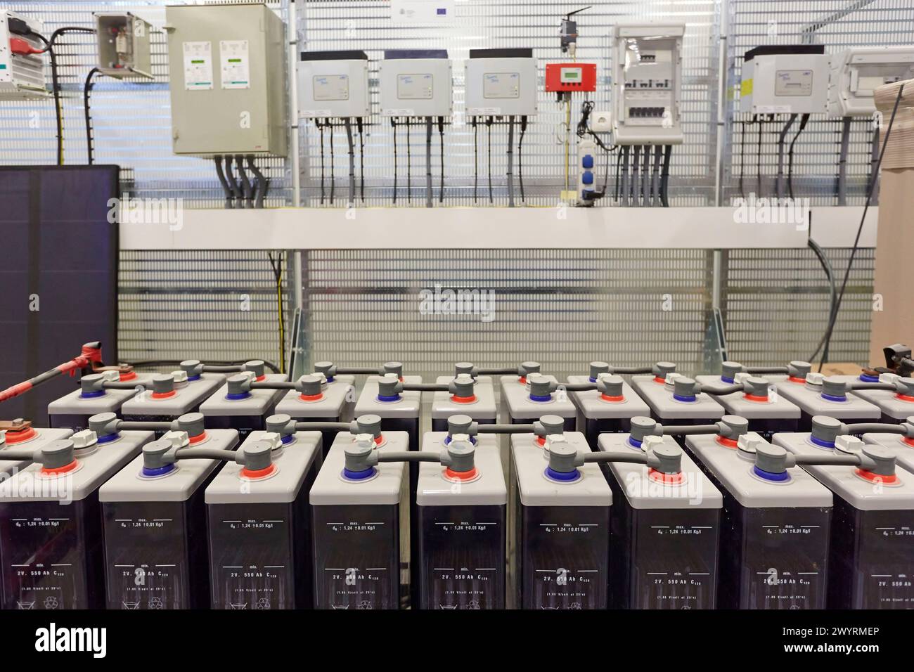 Classic Solar Batteries. Solar Liquid Cell. Technological research on ...