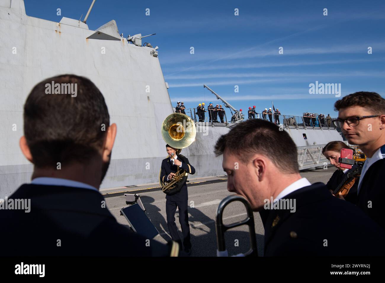 Toulon, France. 04th Apr, 2024. Docking of the multi-mission frigate ...