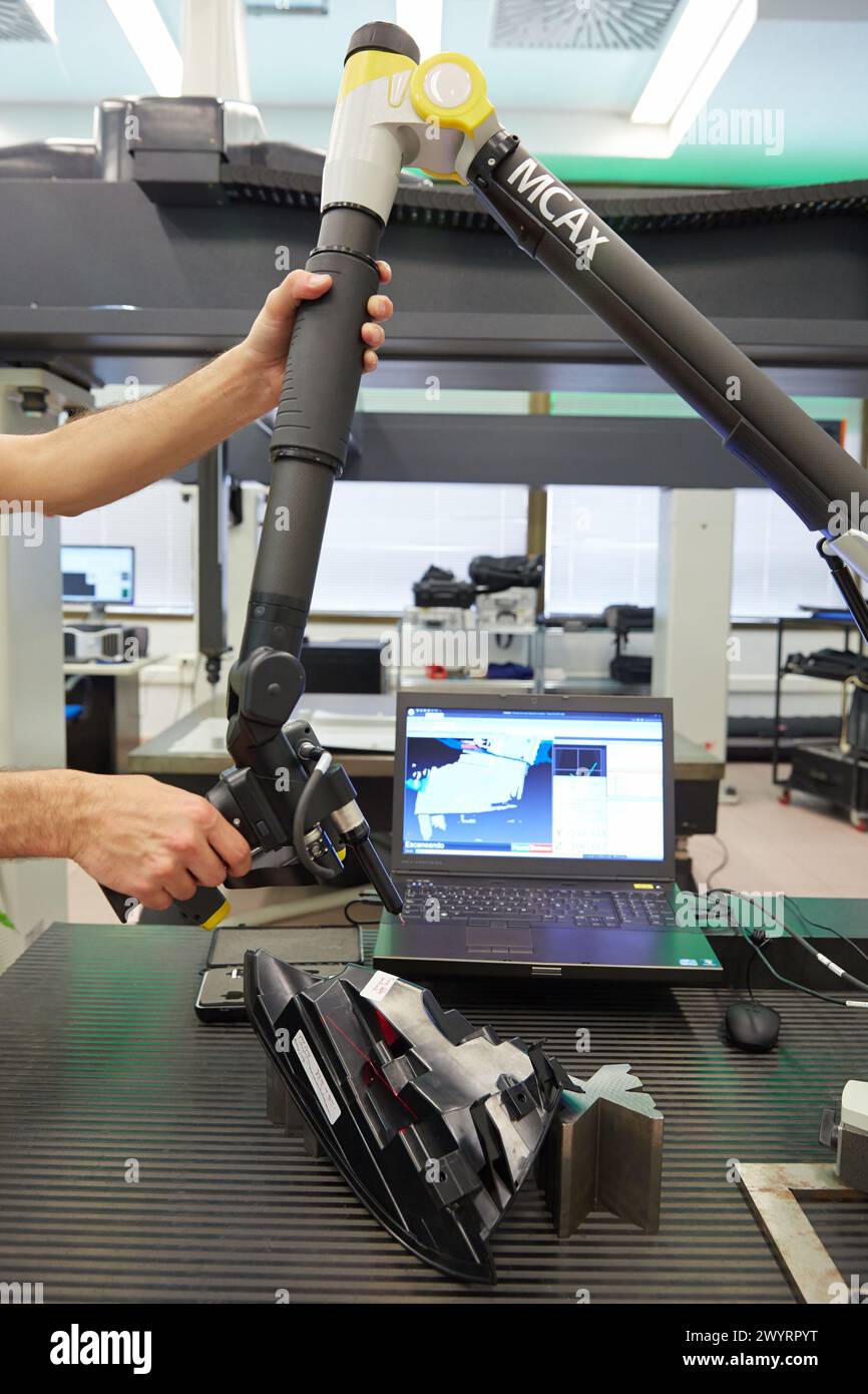 MCAx measuring arm. Coordinate measuring machine portable with escanner ...