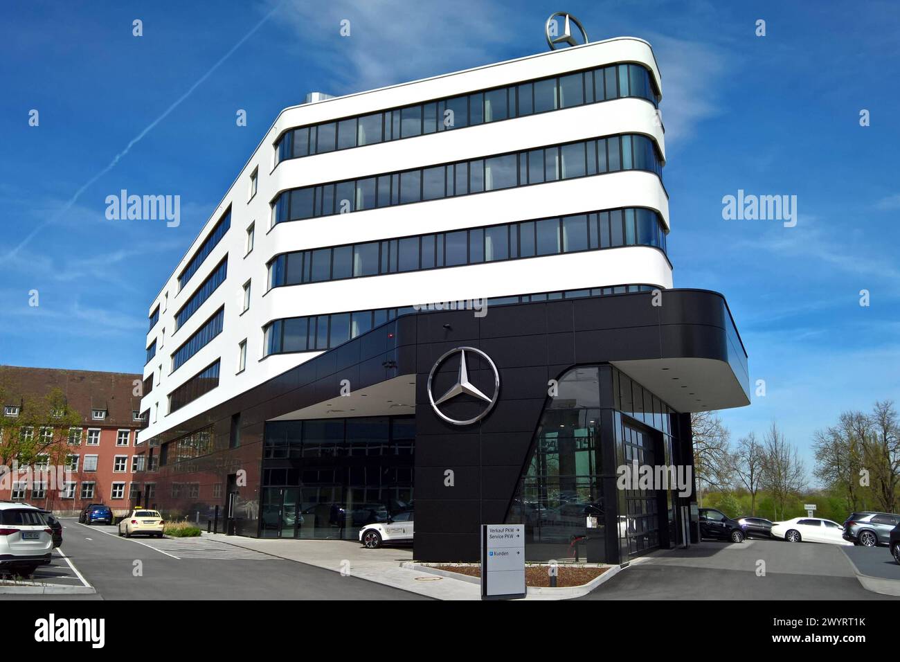 Mercedes Benz, das Stern Center in Regensburg *** Mercedes Benz, the ...