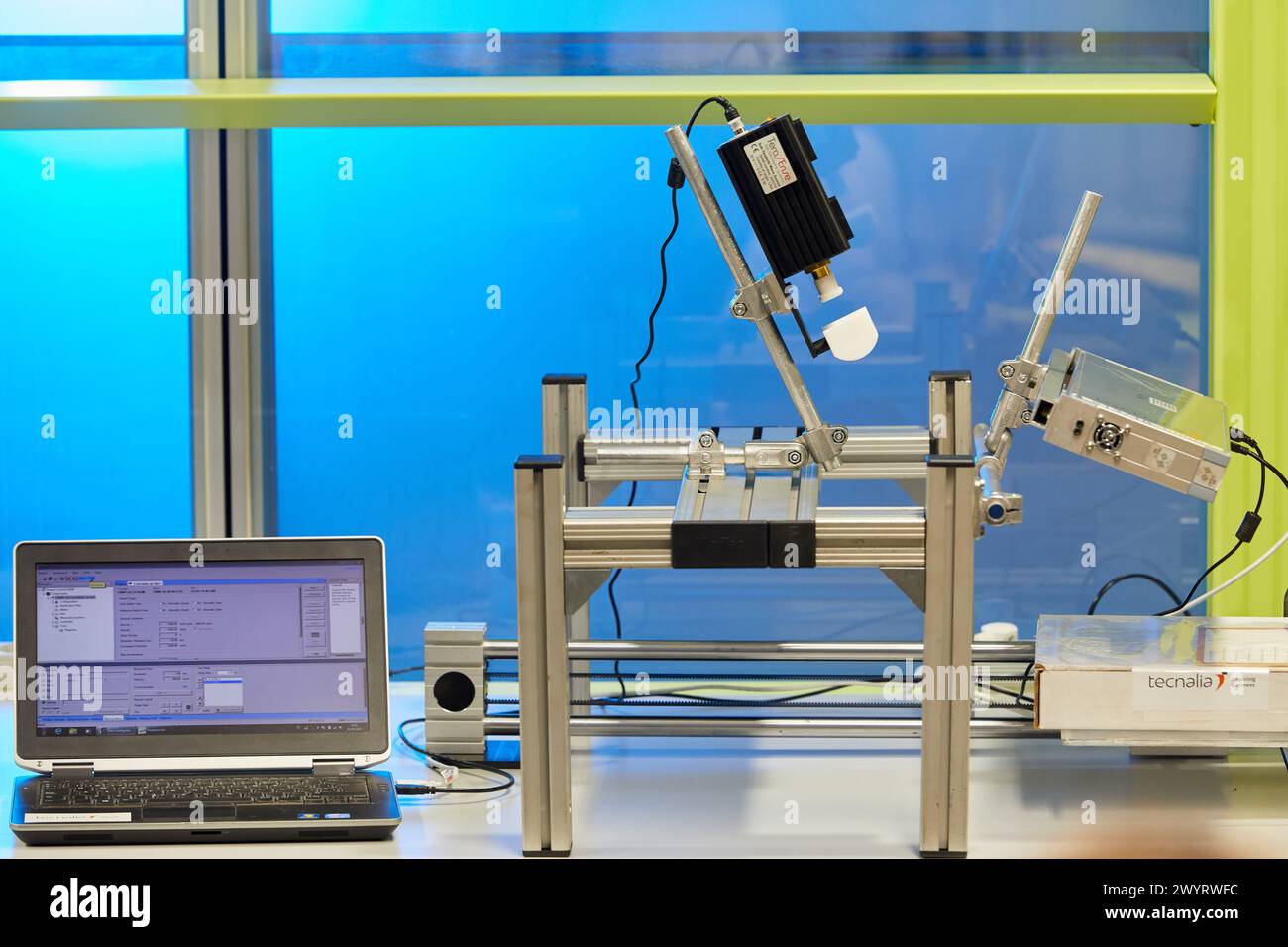 Terahertz wave hi-res stock photography and images - Alamy