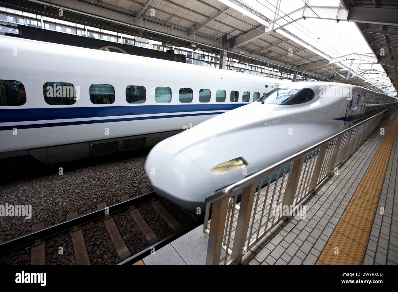Shinkansen high speed train, Railway station, Kyoto, Japan Stock Photo - Alamy