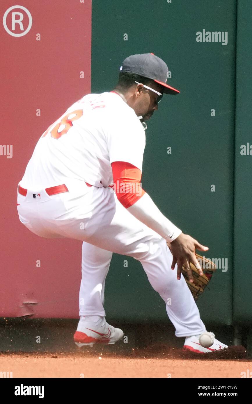 St. Louis, United States. 07th Apr, 2024. St. Louis Cardinals right ...