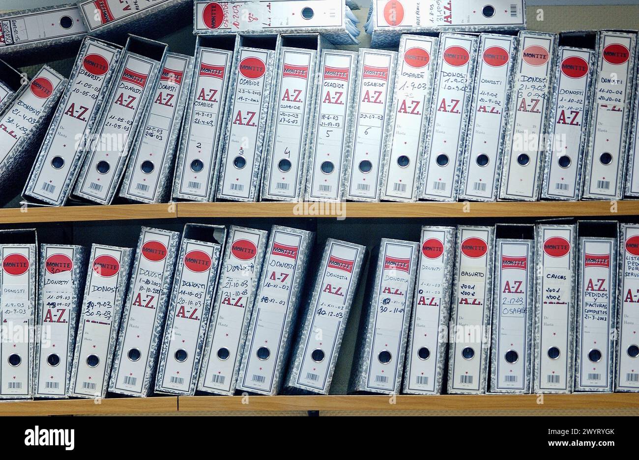 File cabinet laboratory hospital hi-res stock photography and images ...