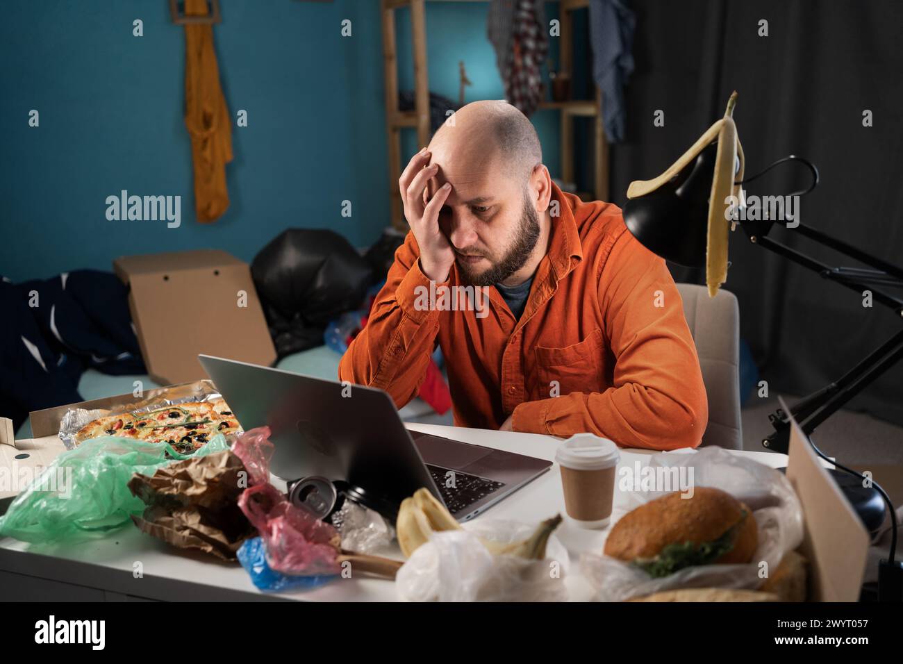 Messy workplace laptop garbage hi-res stock photography and images - Alamy