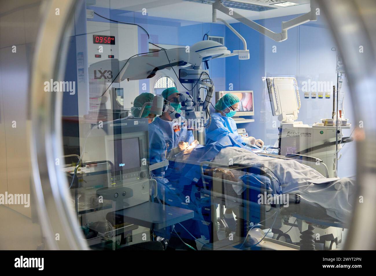 Surgical intervention of eyes, Cataracts, Operating theater of ...