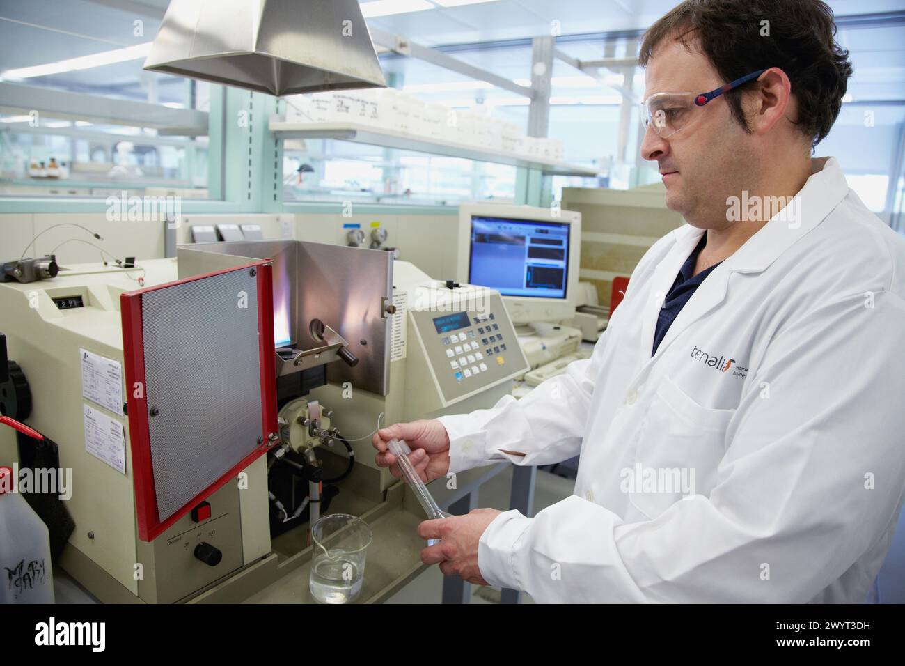 Atomic absorption spectrophotometer, Determination of metals in ...