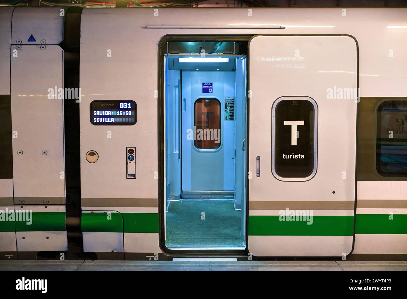 Interior barcelona sants station hi-res stock photography and images ...
