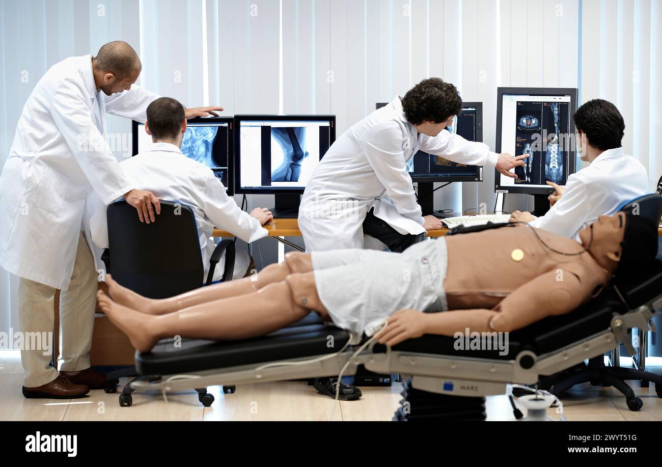Human interactive dummy medical mannequin hi-res stock photography and ...