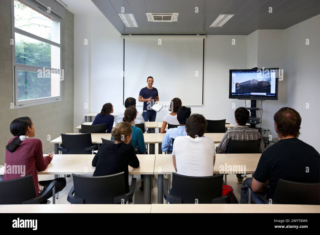 Meeting room, Materials Physics Center is a joint center of the Spanish ...