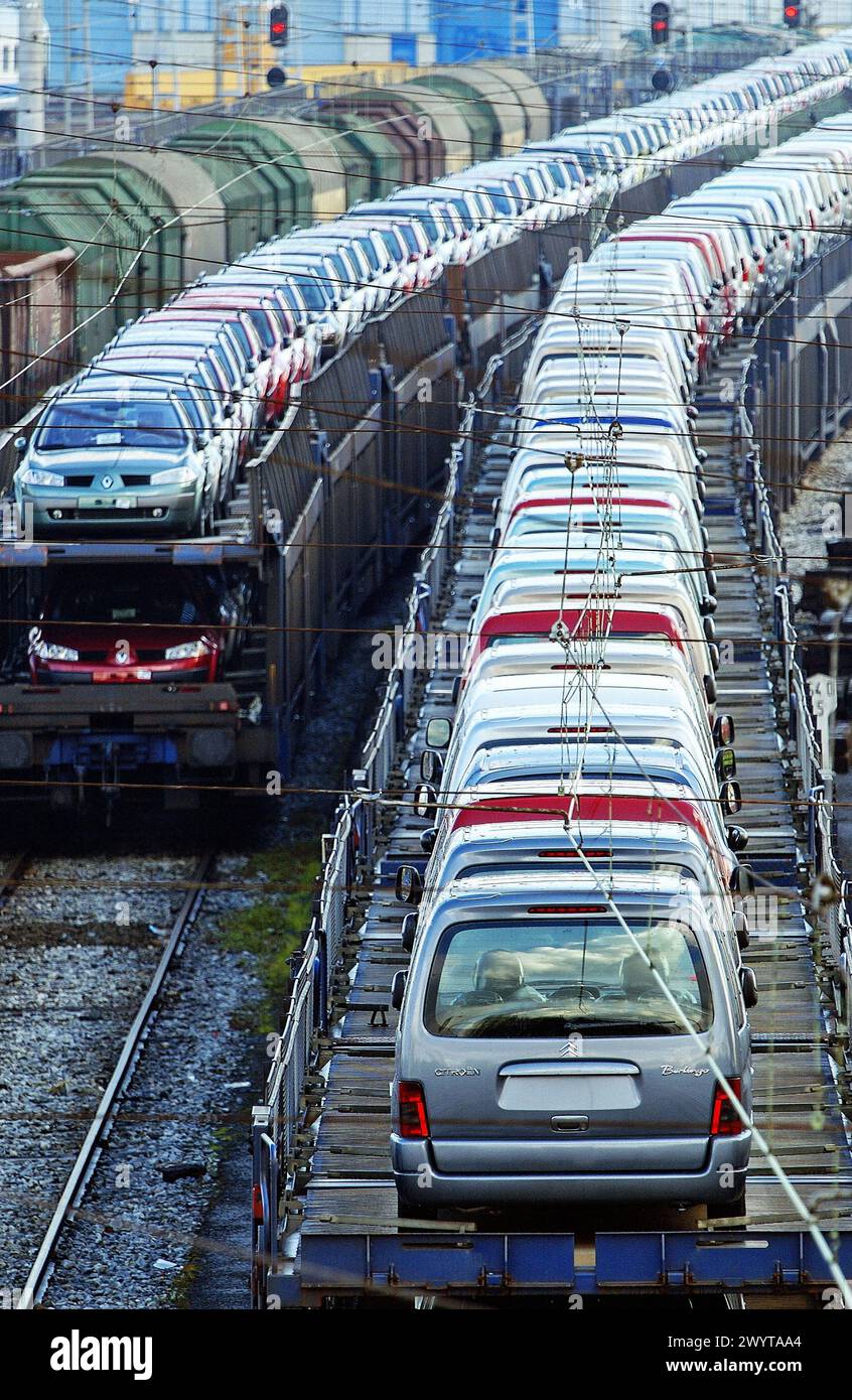 Irun and train hi-res stock photography and images - Alamy