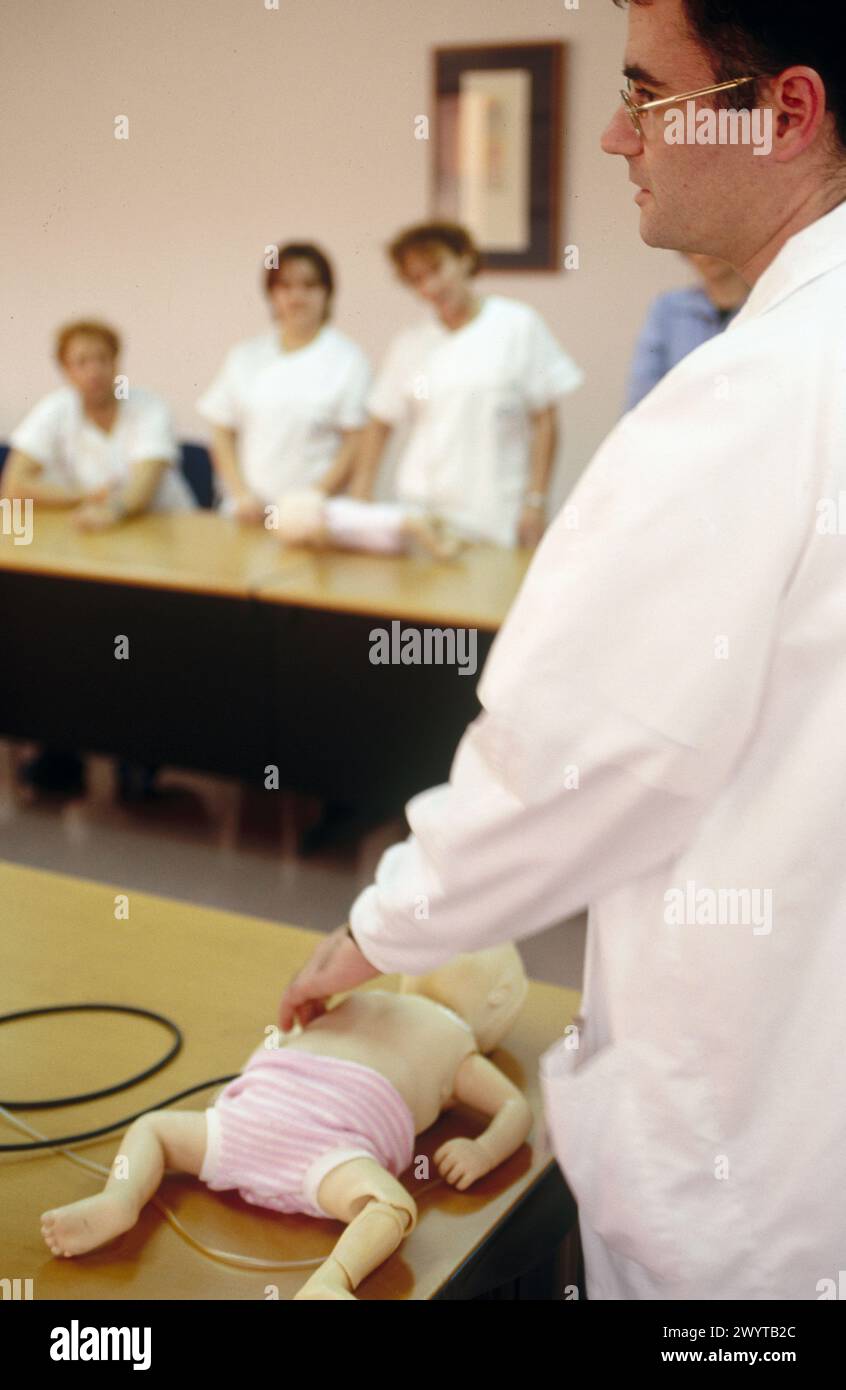 Diagnostic dolls hi-res stock photography and images - Alamy