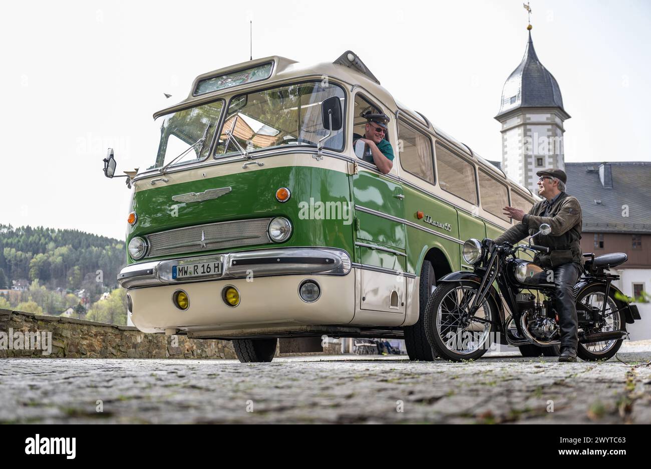 Zschopau, Germany. 08th Apr, 2024. Bus driver Sven Mischke (l) and Dirk ...
