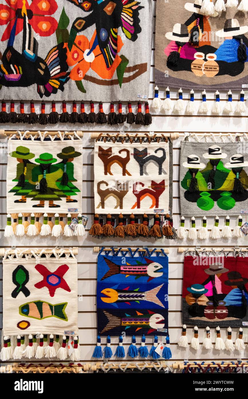 Ecuador textiles hi-res stock photography and images - Alamy