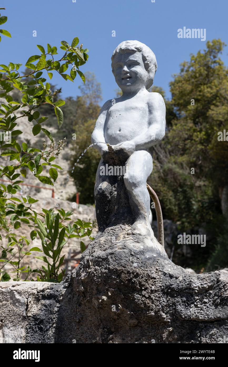 Replica of the manneken pis hi-res stock photography and images - Alamy