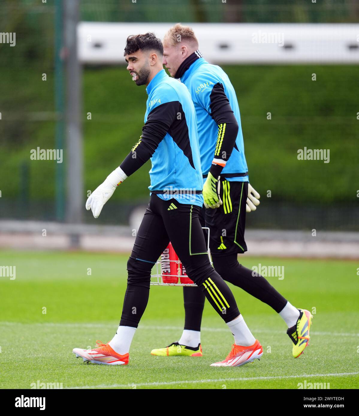 Arsenal goalkeeper Aaron Ramsdale (right) and David Raya during a ...