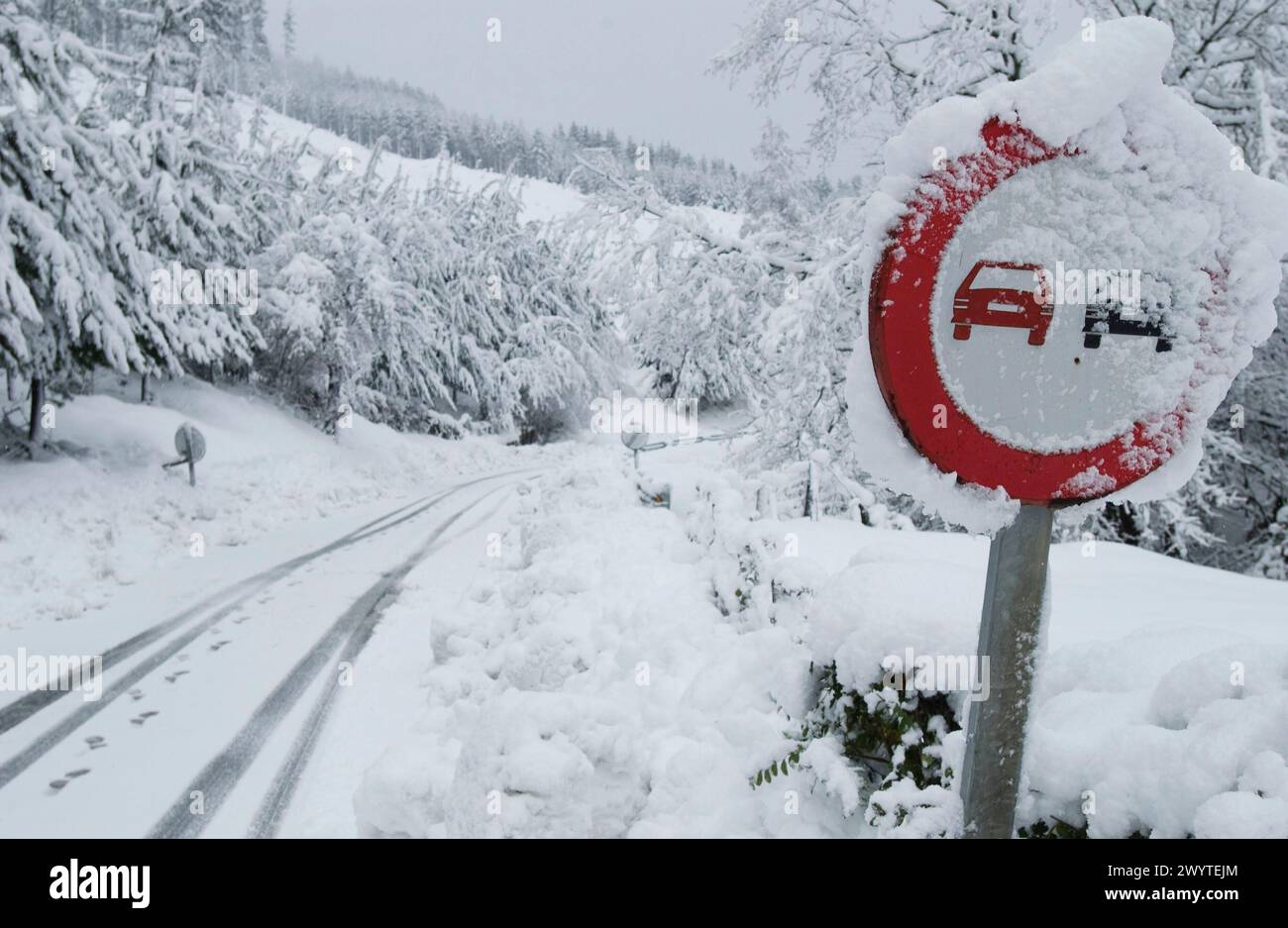 Road with snow, Legazpi. Guipúzcoa, Spain Stock Photo - Alamy