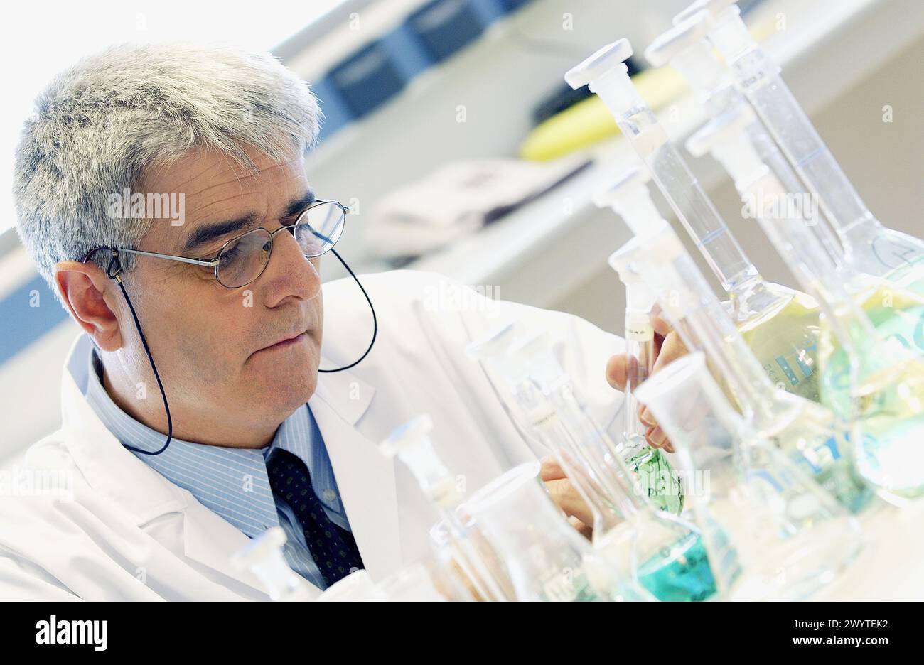 Chemical characterization laboratory Stock Photo - Alamy