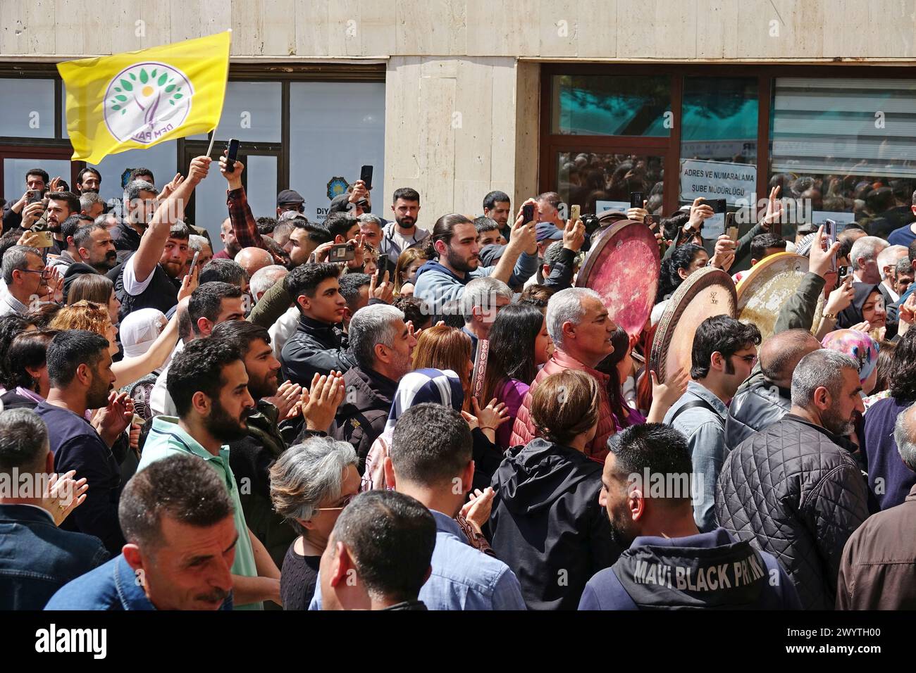 DEM Party members are seen entering the Diyarbakir Metropolitan ...