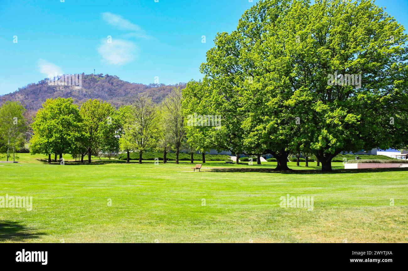 Canberra mountain hi-res stock photography and images - Alamy
