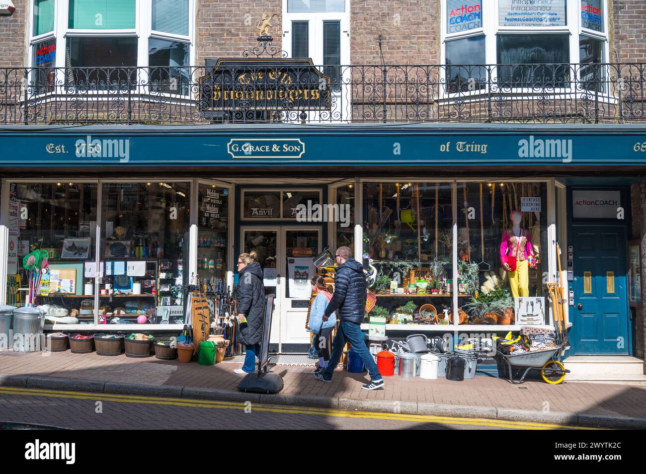 Hardware shop display hi-res stock photography and images - Alamy