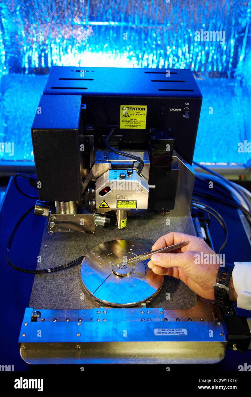 Atomic force microscope, AFM, Atomic image of mica sheet, Research on ...