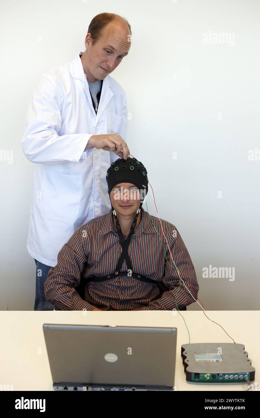 Testing a BCI (Brain-Computer Interface) developed by Health and ...