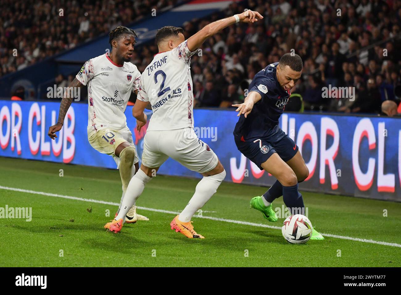 Club de foot kylian mbappé hi-res stock photography and images - Alamy
