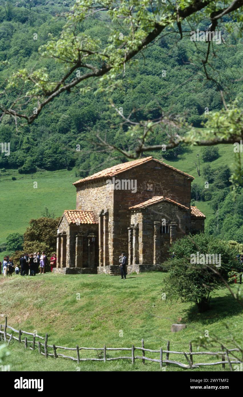 Pre romanesque architecture hi-res stock photography and images - Alamy