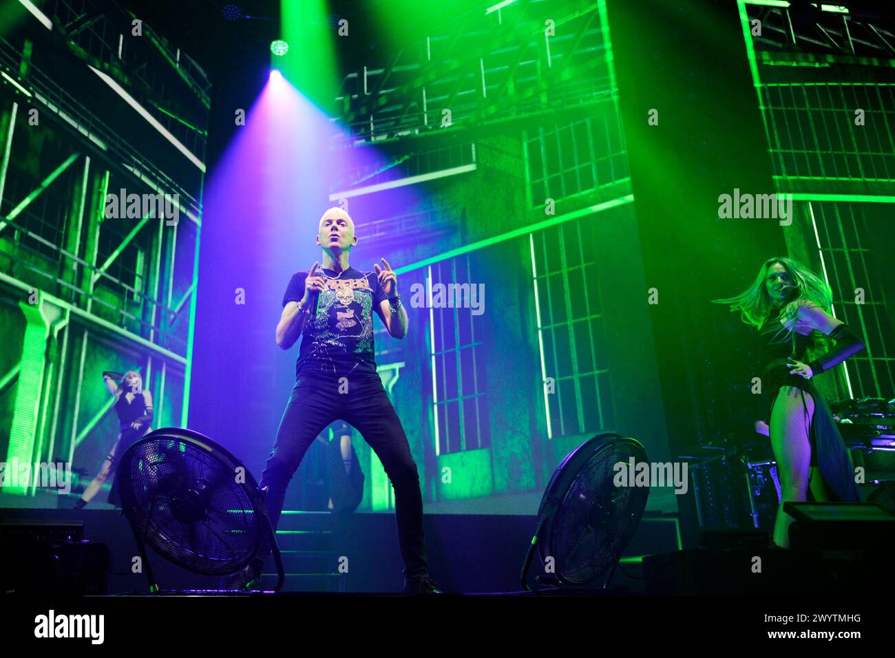 20000002 hi-res stock photography and images - Alamy