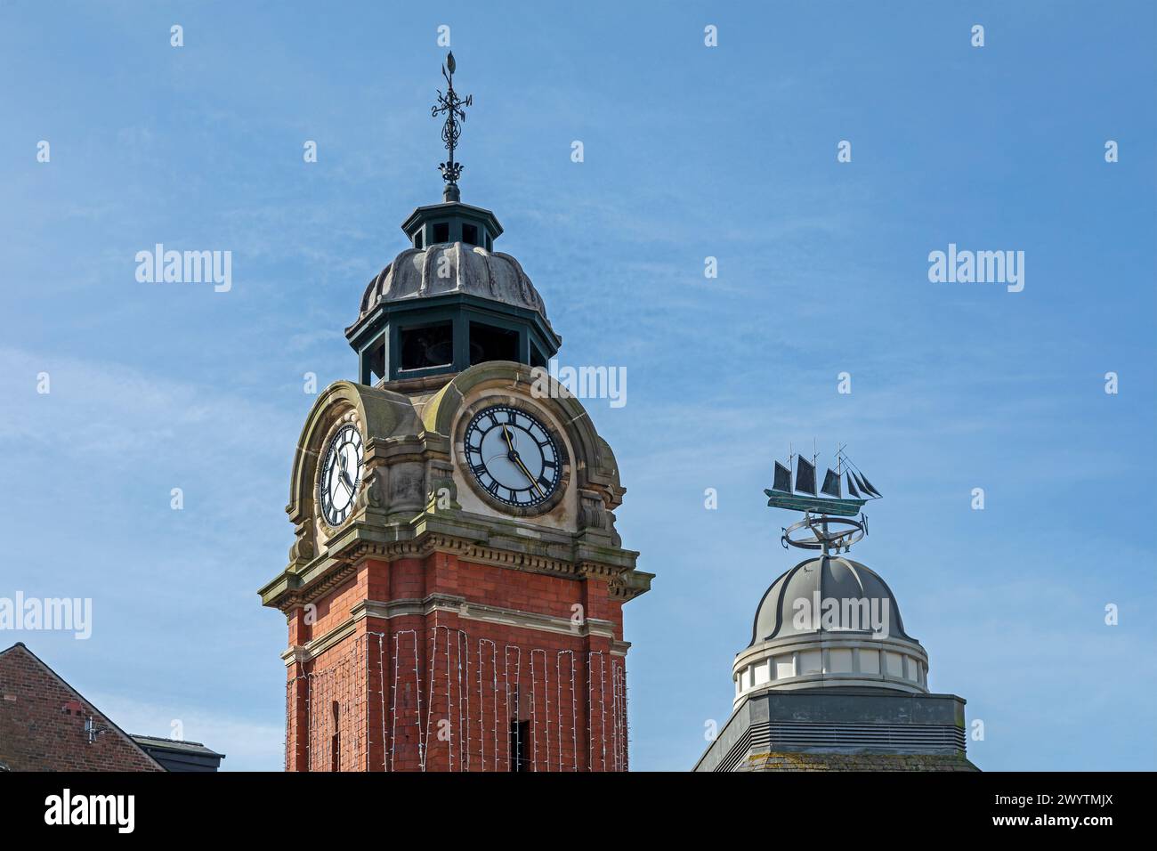 Britain clock hi-res stock photography and images - Alamy