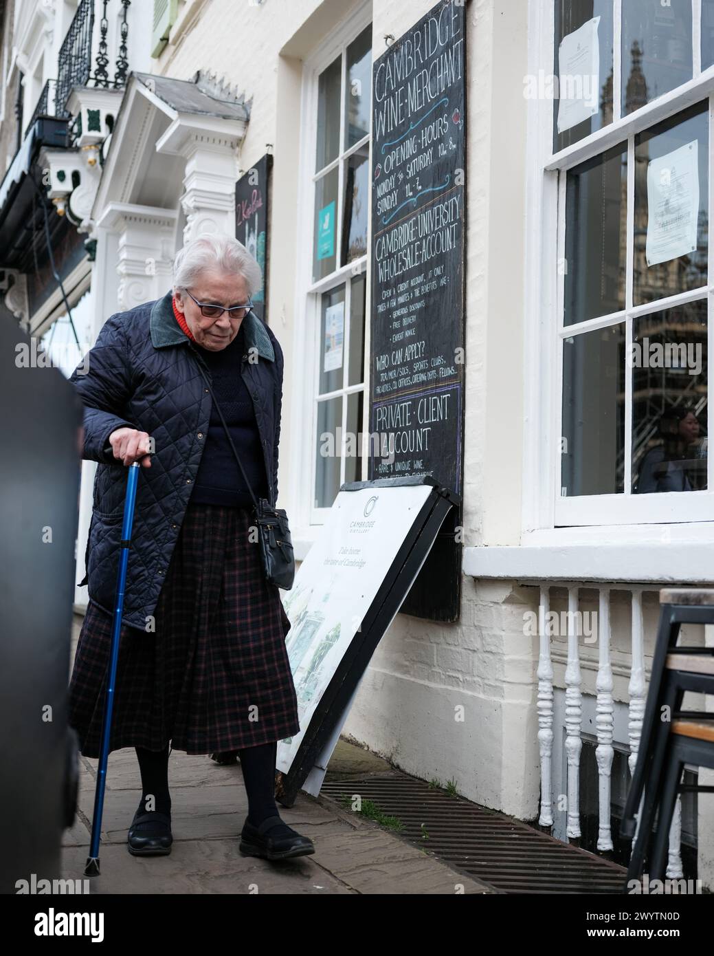 Photo retired mature lady hi-res stock photography and images - Alamy