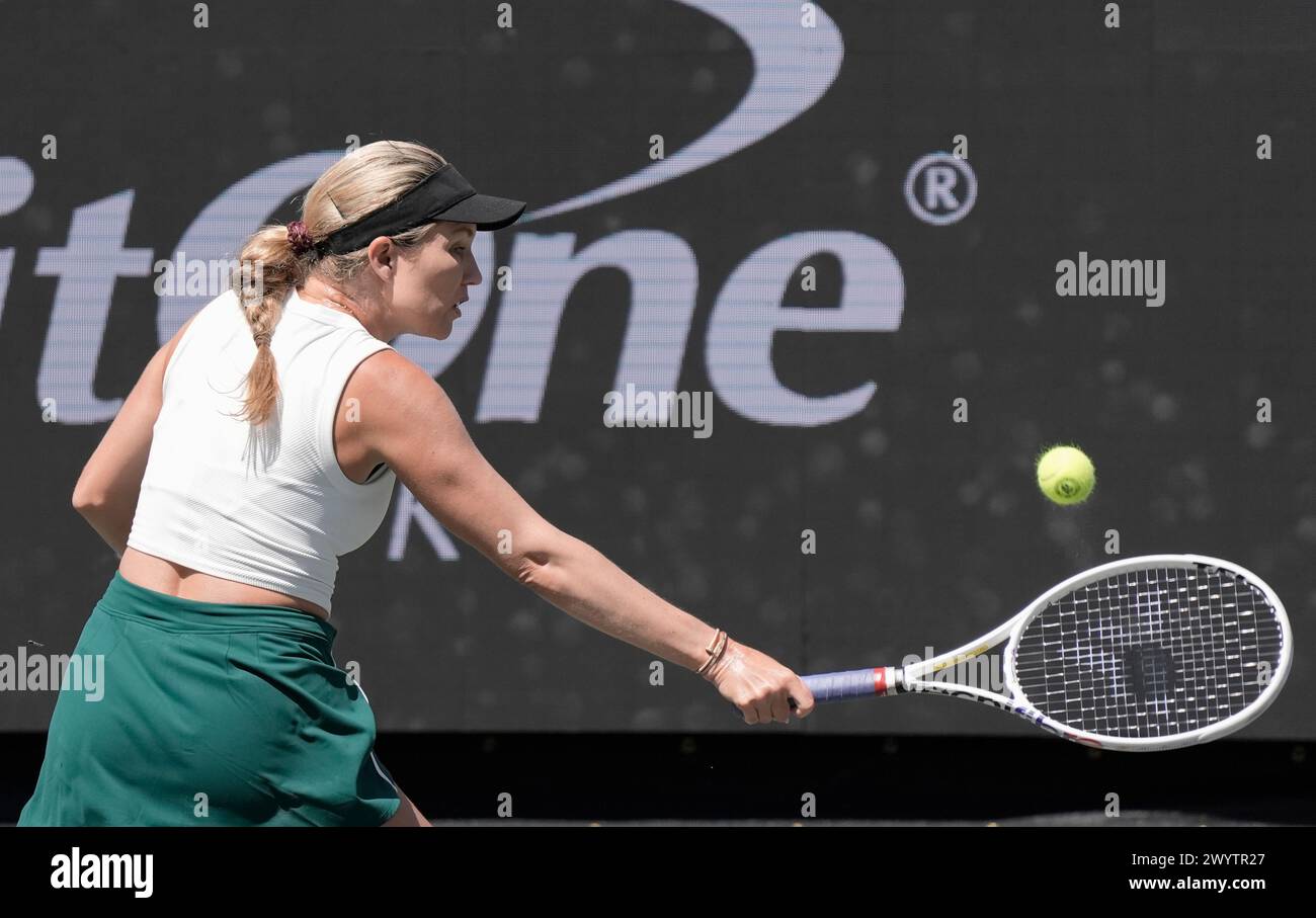 Danielle collins charleston 2024 hi-res stock photography and images ...