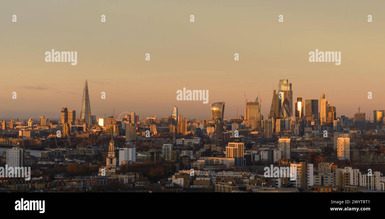 Cities of uk hi-res stock photography and images - Alamy