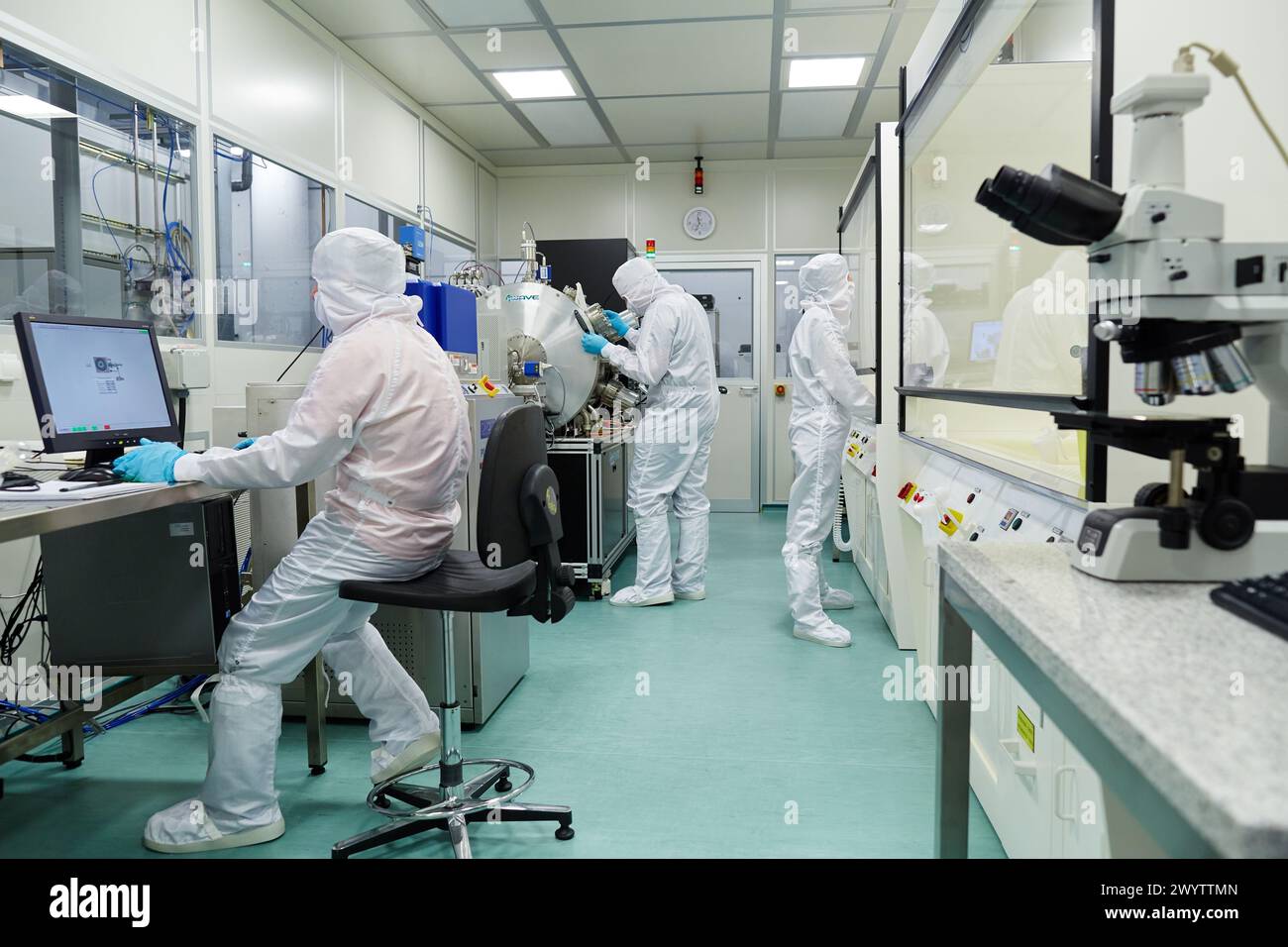 Atomic suit hi-res stock photography and images - Alamy