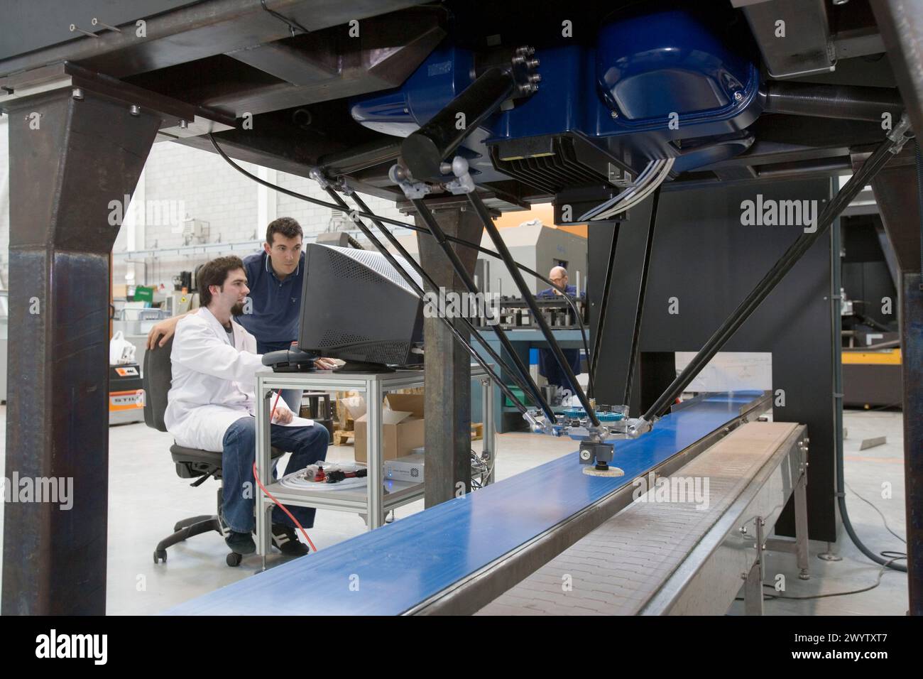 Researchers working on ´Quickplacer´ high-speed handling robot at ...