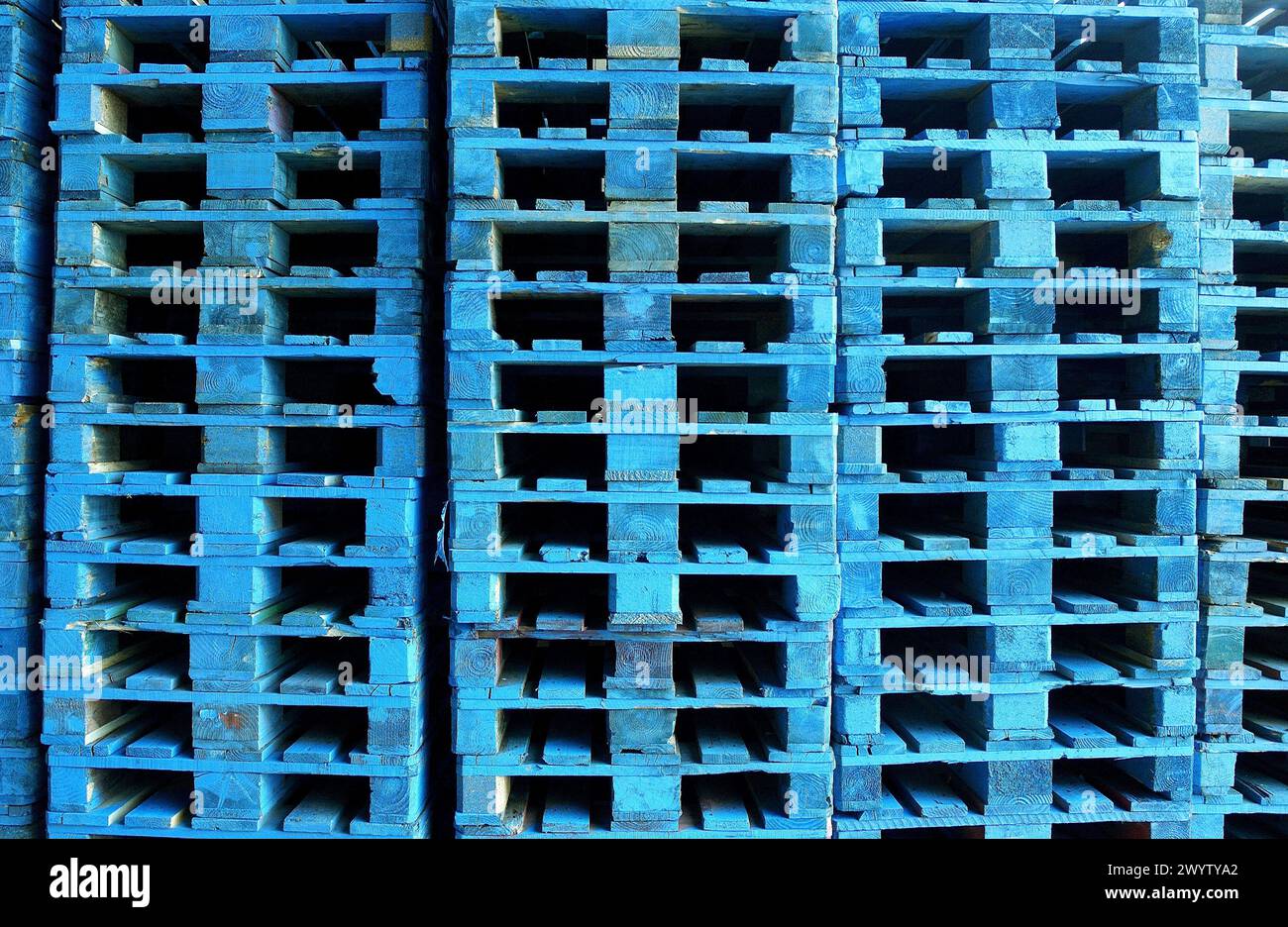 Pallet piles stacks hi-res stock photography and images - Alamy