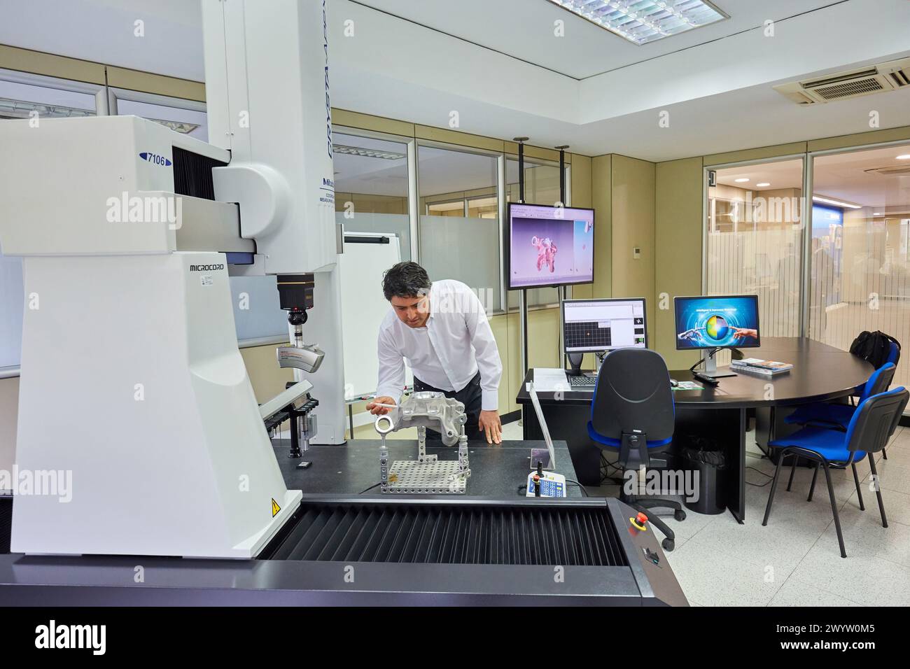 Coordinate Measuring Machine. Innovative Metrology applied. Sariki ...