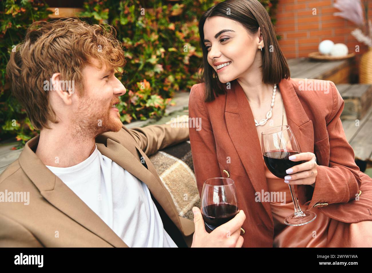 Sharing a glass hi-res stock photography and images - Alamy