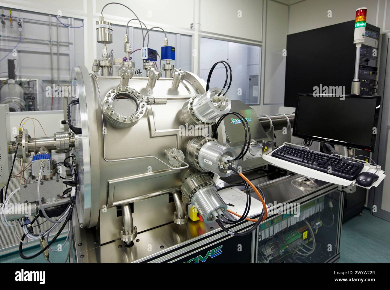 Ion milling hi-res stock photography and images - Alamy