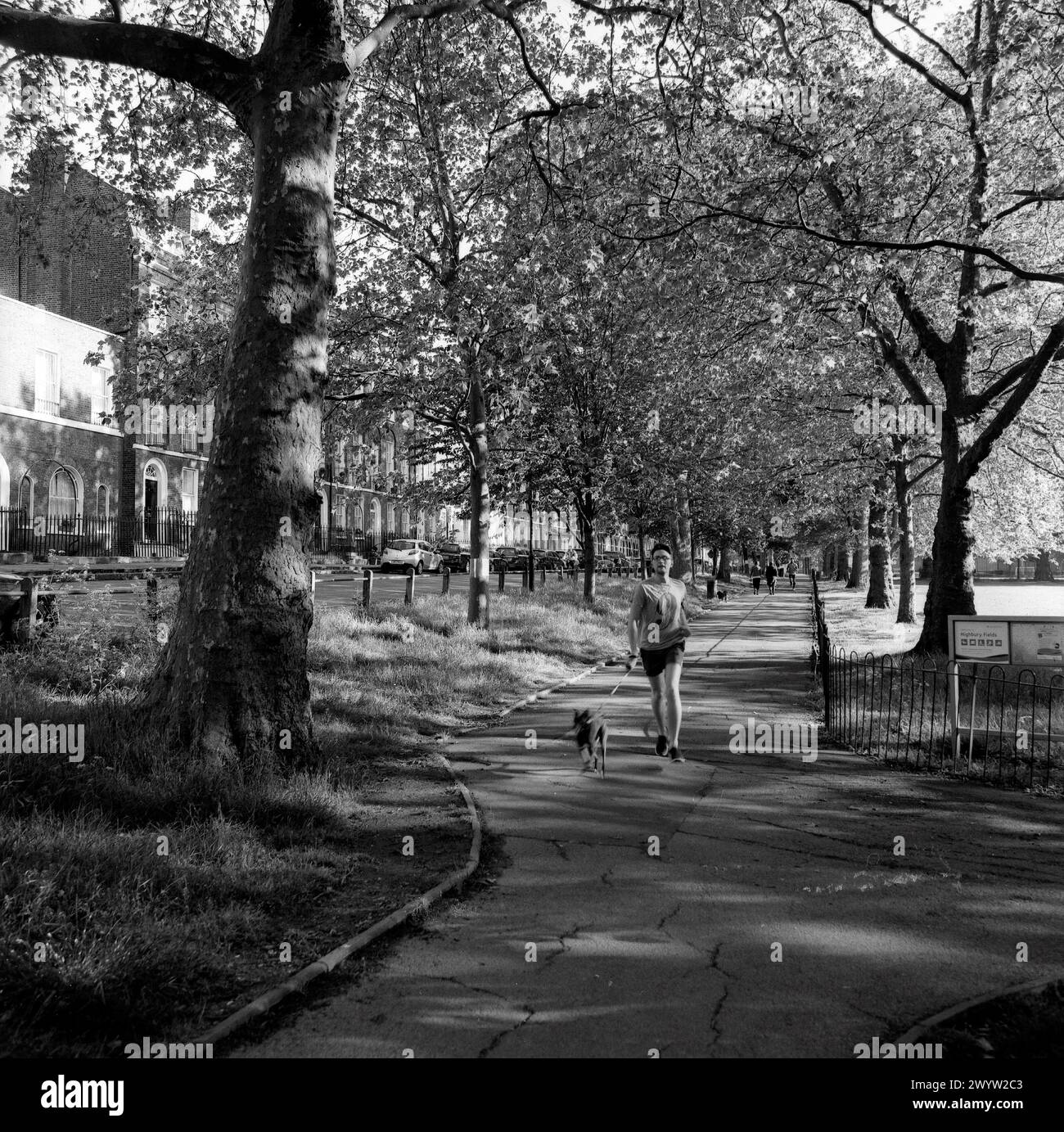 Only a few metres from shopping and restaurants of Upper Street and ...