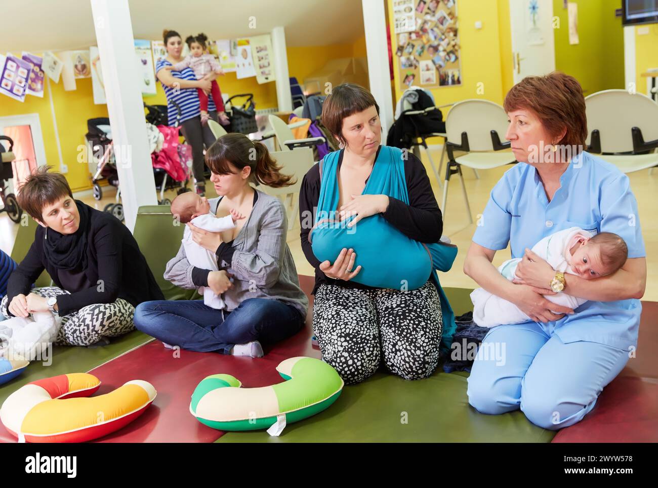 Midwife mothers and babies, breastfeeding education, Ambulatory ...