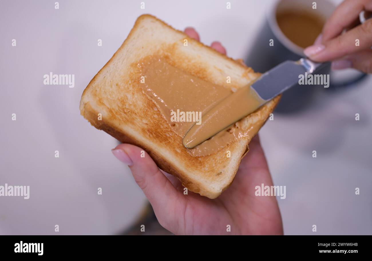 Peanut allergy woman hi-res stock photography and images - Alamy