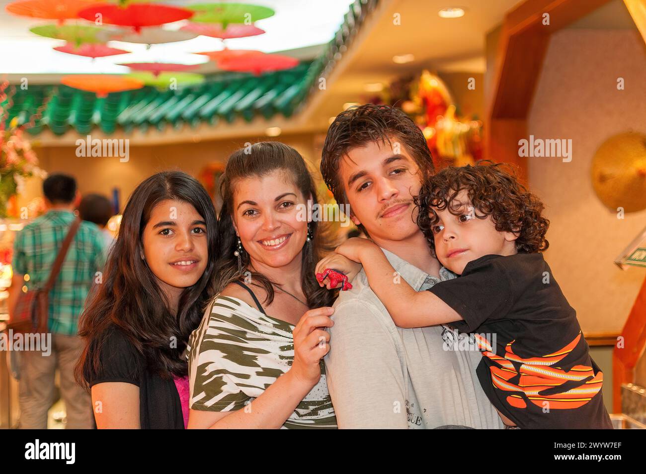 Cuban american family hi-res stock photography and images - Alamy