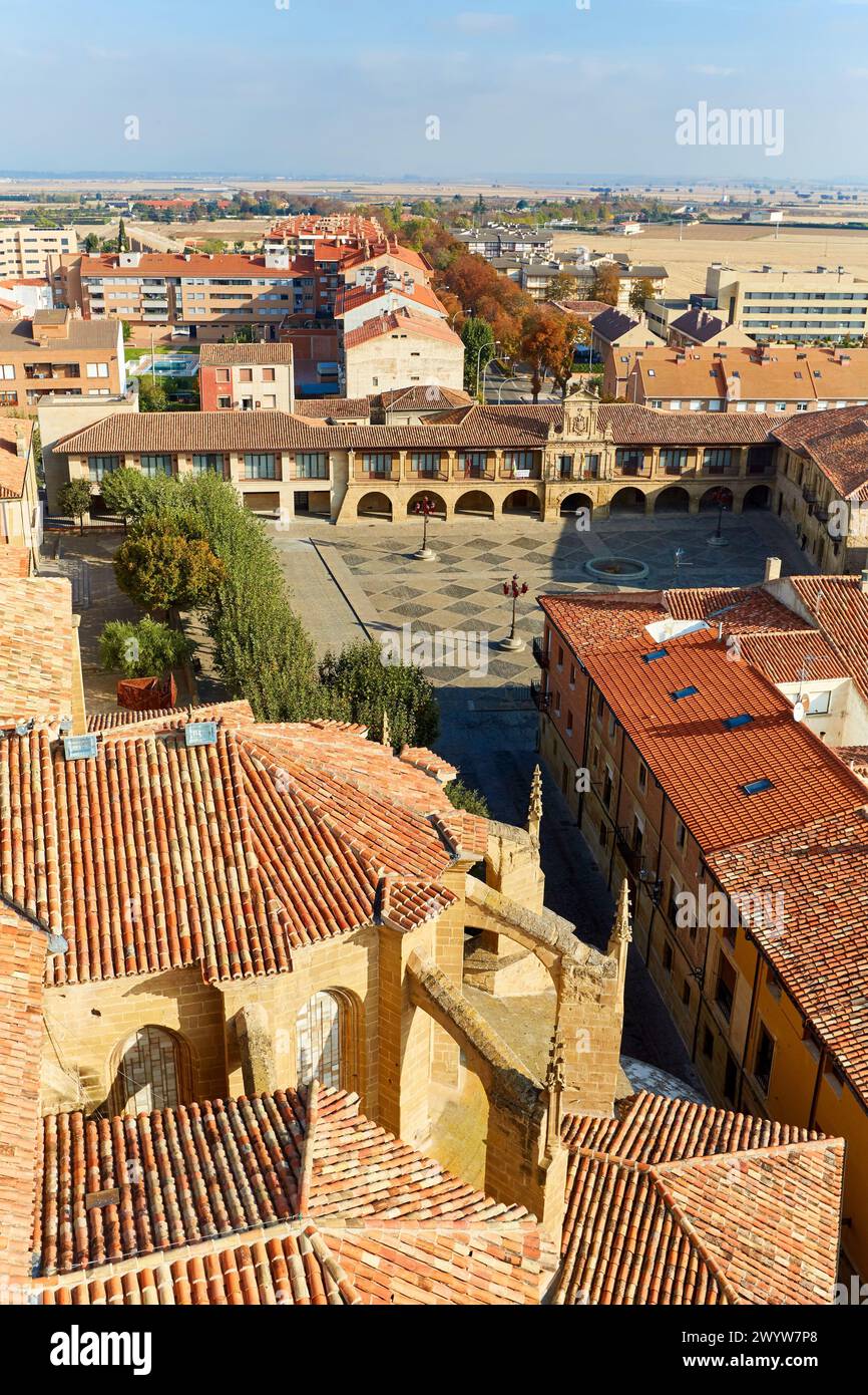City hall, Plaza de España, Way of Saint James, Camino de Santiago ...